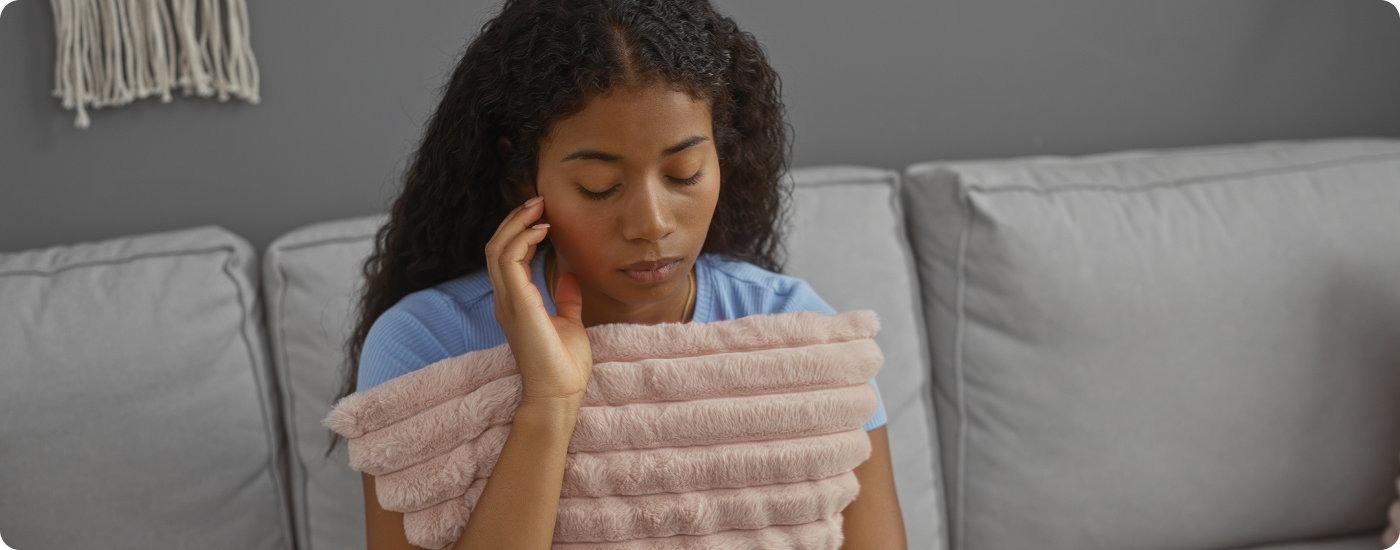 Hyperthyroid Symptoms In Females: 10 Signs To Watch For