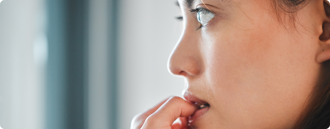 Hyperthyroid Symptoms In Females: 10 Signs To Watch For